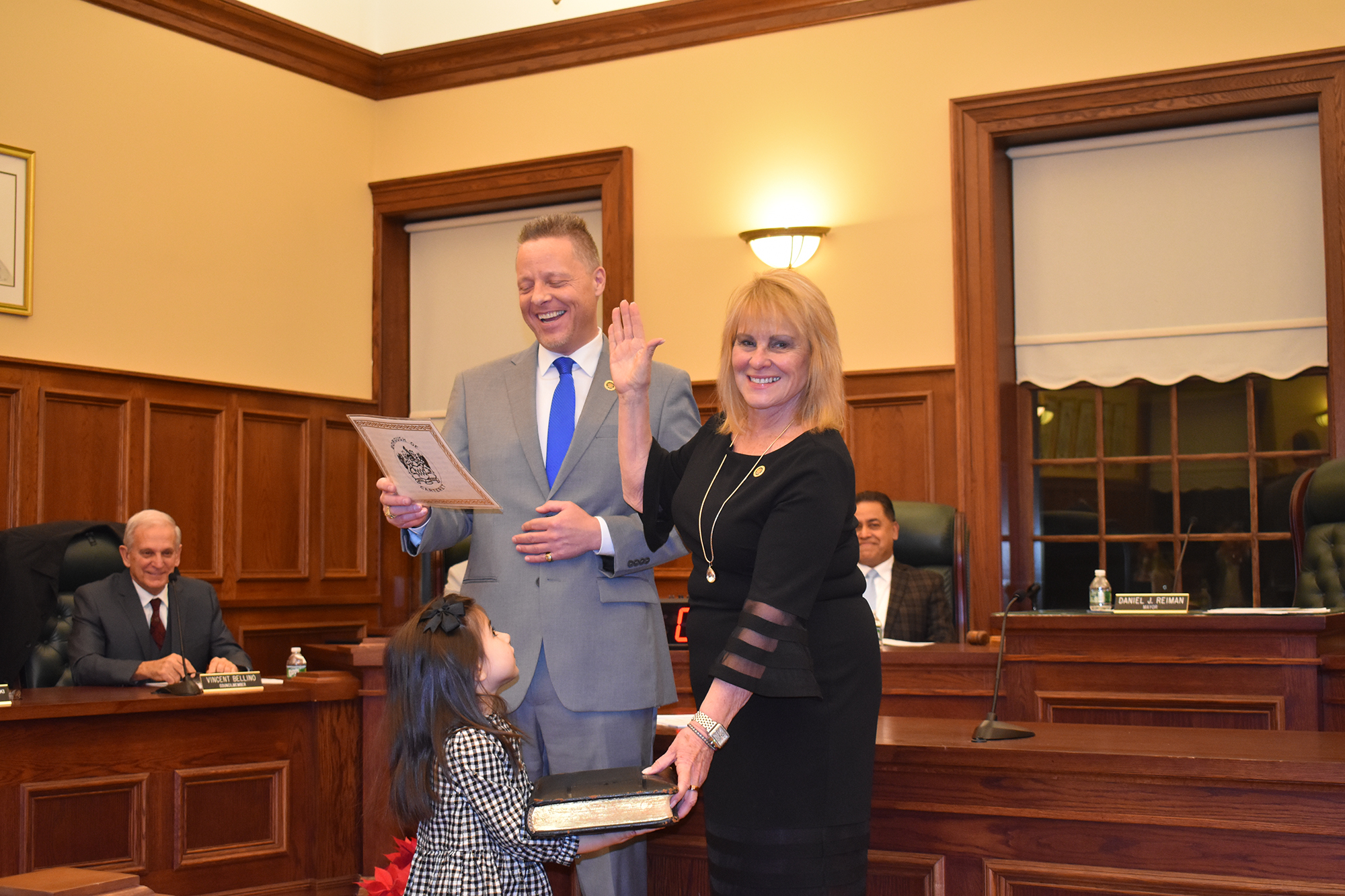 Mayor Daniel J. Reiman swears in re-elected council members, new ...